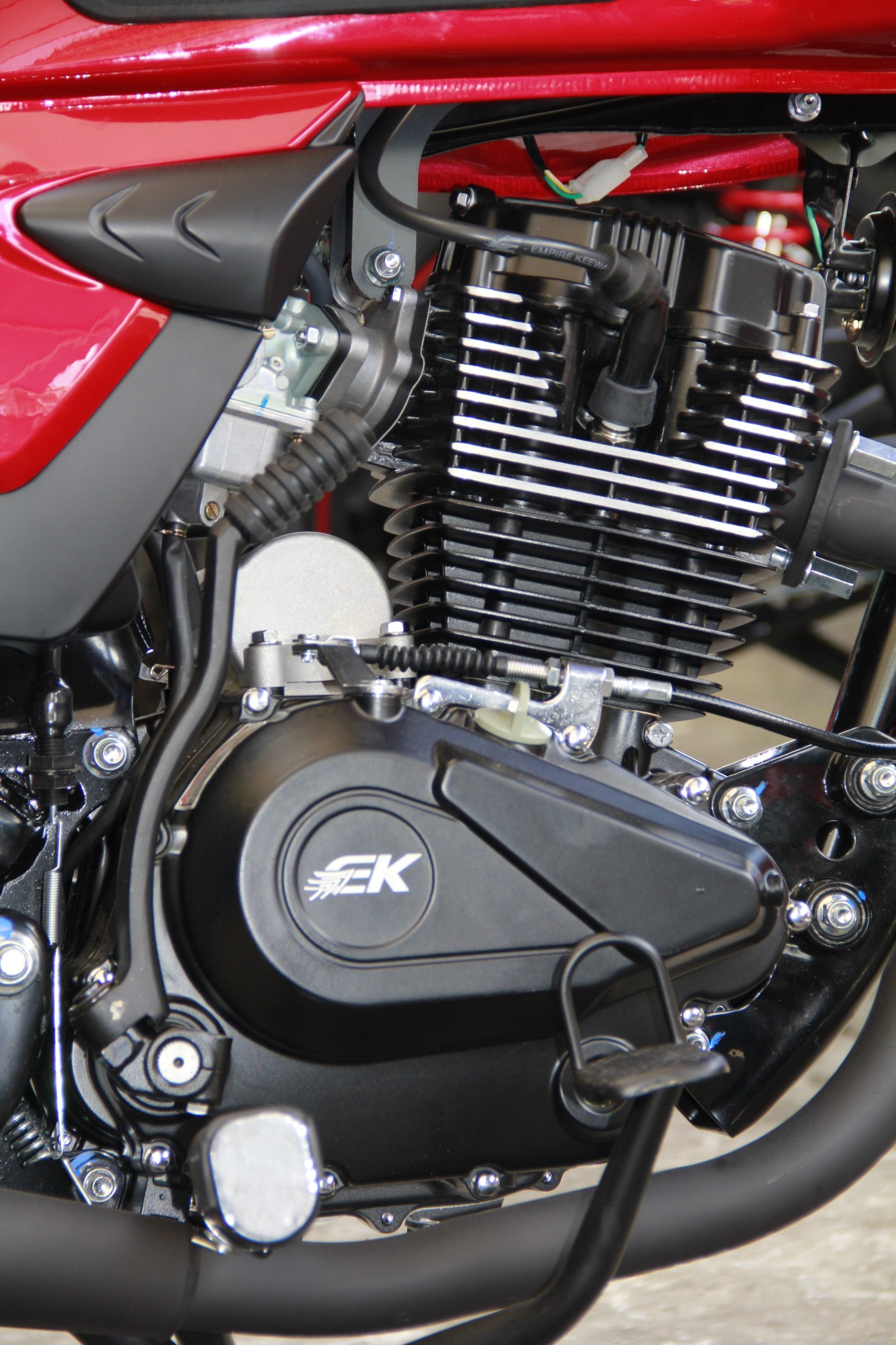 EK Xpress 200S: ¿cuánto cuesta la nueva moto de EK?