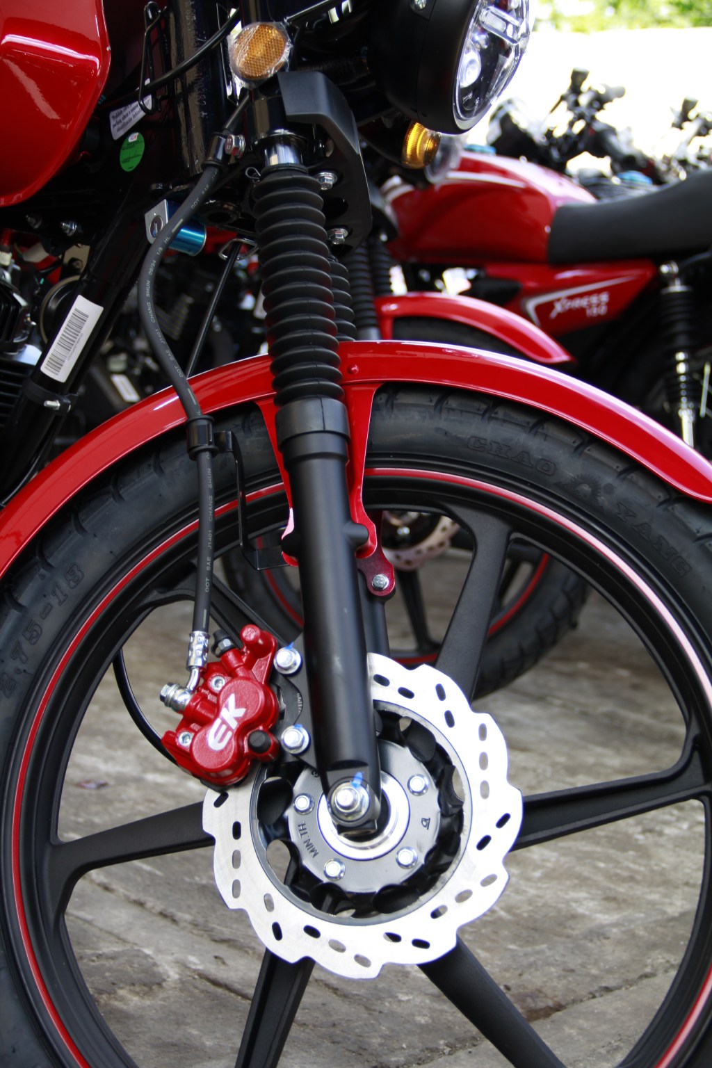 EK Xpress 200S: ¿cuánto cuesta la nueva moto de EK?