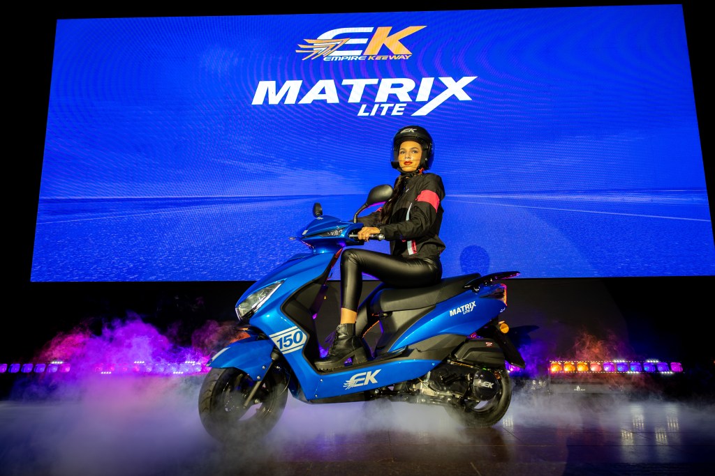 EK lanza dos scooters nuevos: Matrix Lite y la QJ Fort 4.0