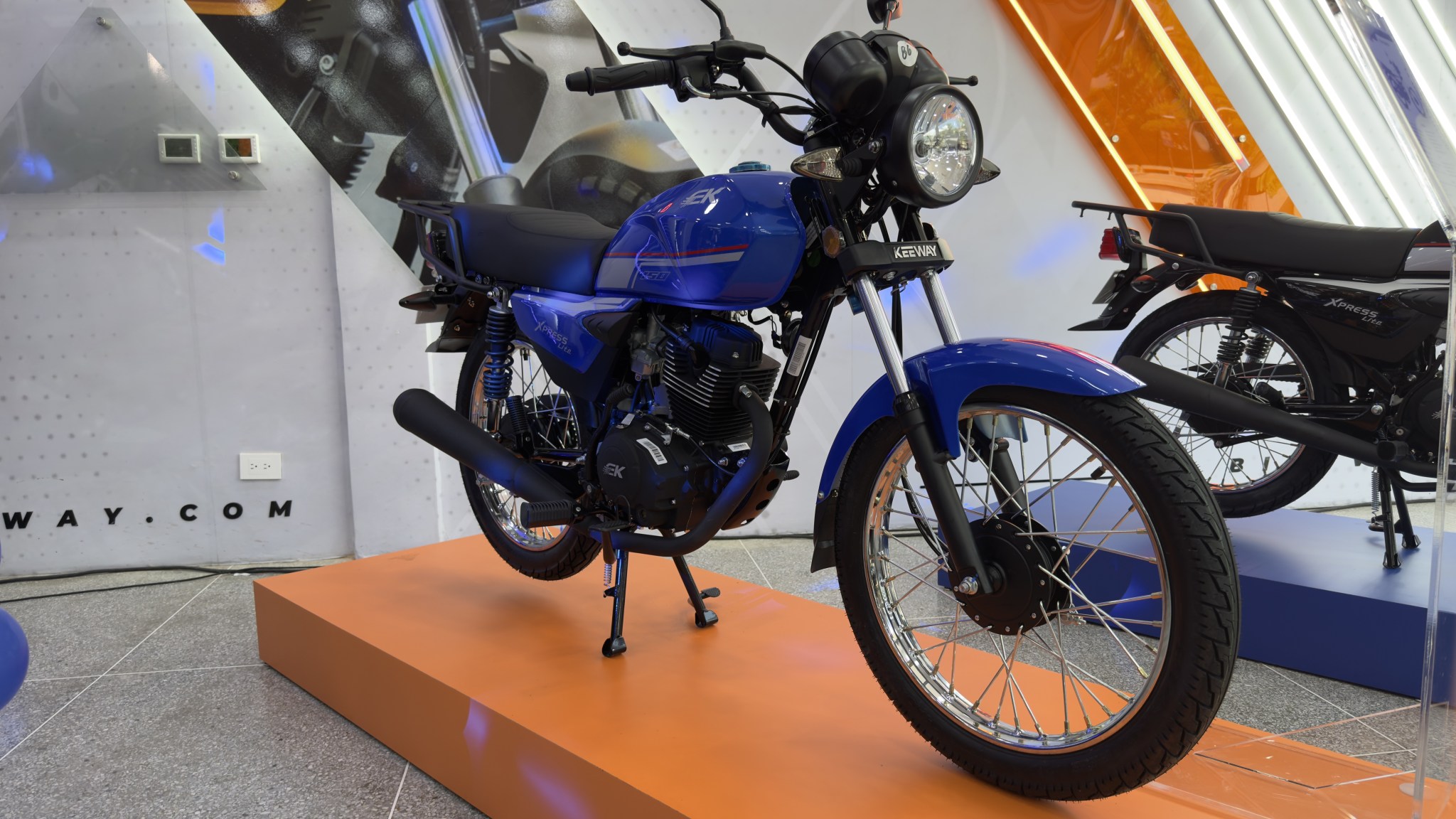 EK presenta su primera moto del 2026, la Xpress Lite: este es su precio